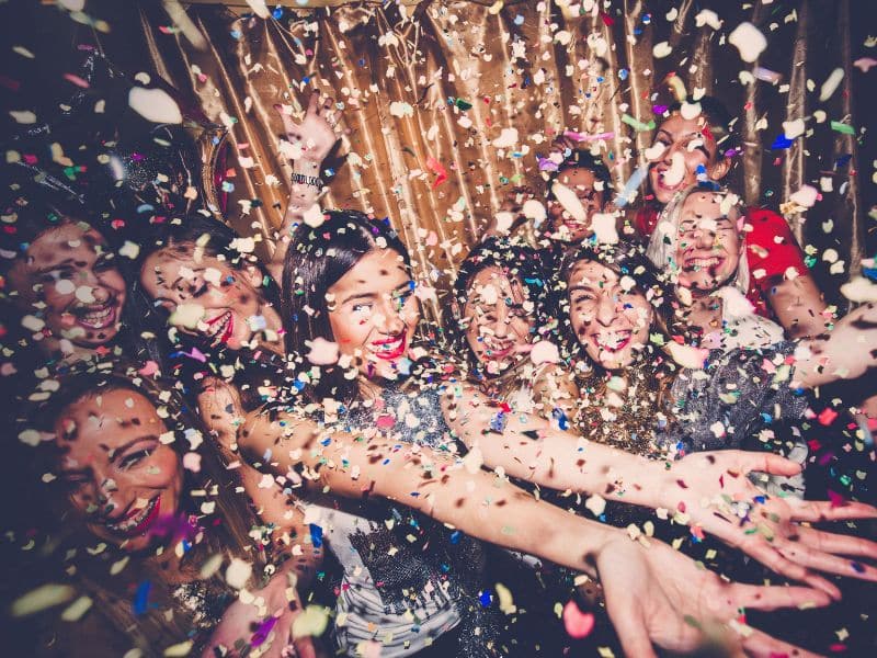 10 Unforgettable Team Social Ideas To Strengthen Your Squad - Kit Queen