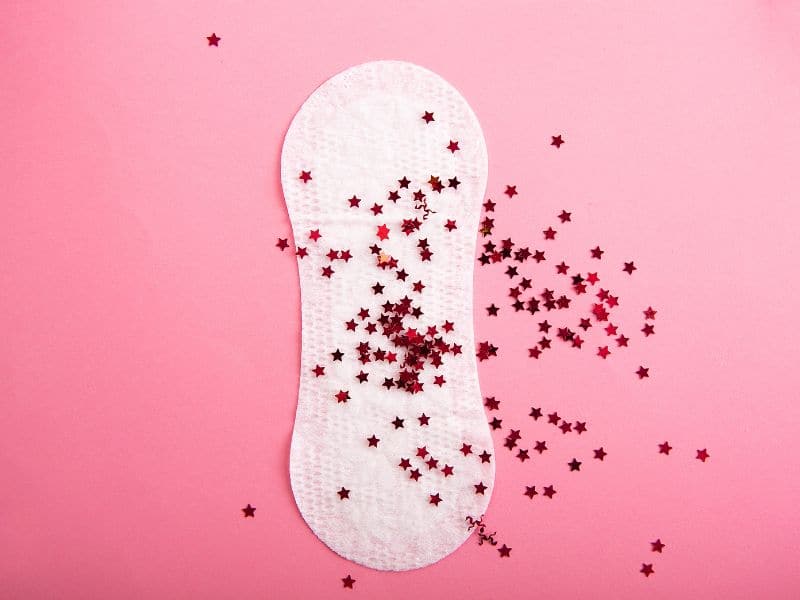 Football & Periods: Winning Your Game, Every Day Of The Month - Kit Queen